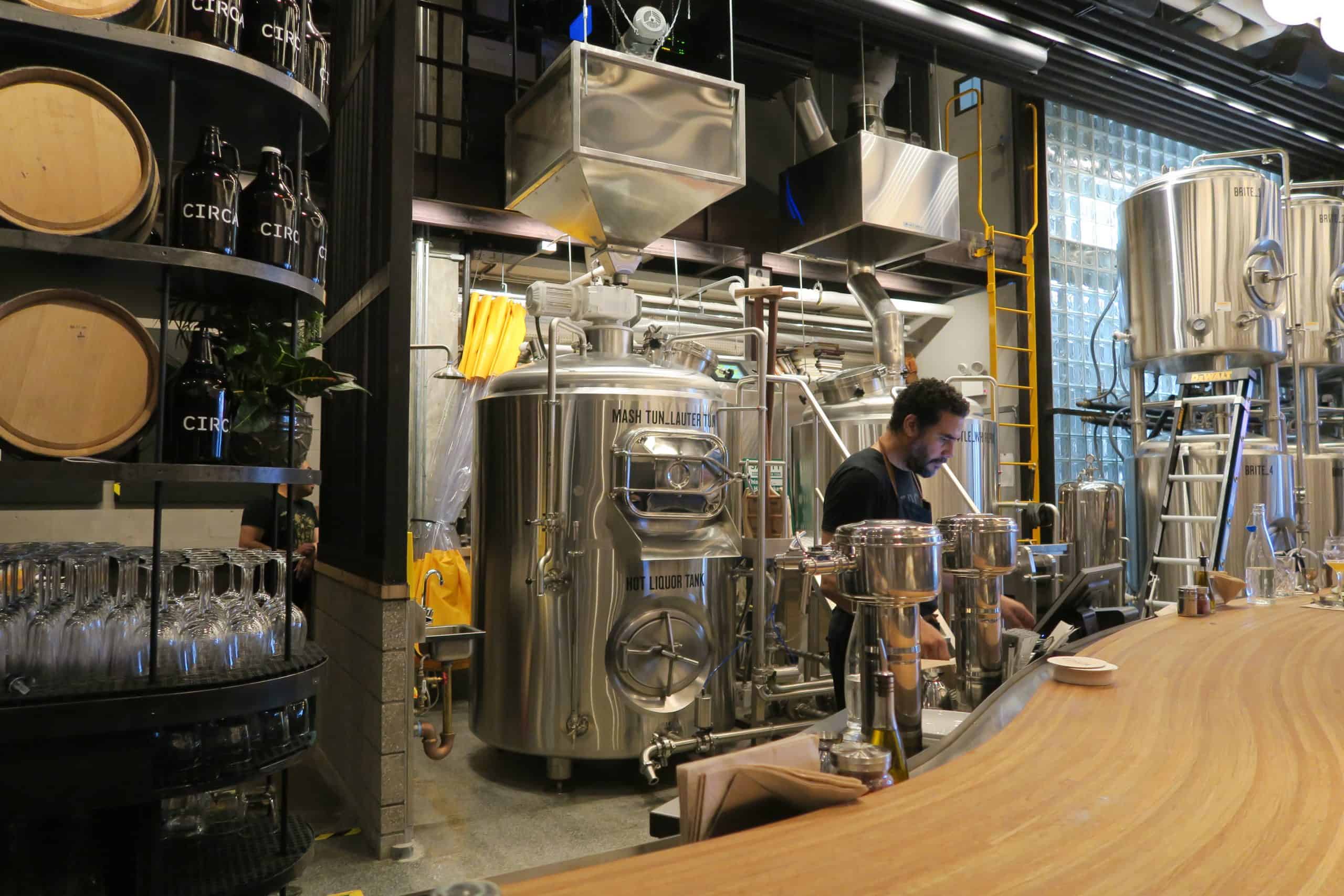 A Visit to a Brewpub - The Old Growler